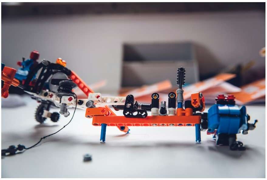 What Are the Best Types of No Glue Model Kits? - MickcharlesModels