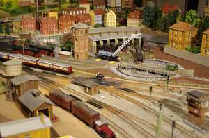 How to Use Digital Command Control (DCC) for Model Trains: Step-by-Step ...